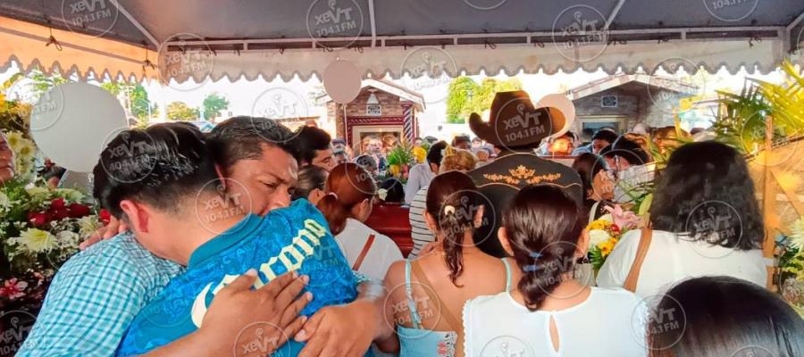 Dan último adiós a joven músico que falleció tras ataque a DBar